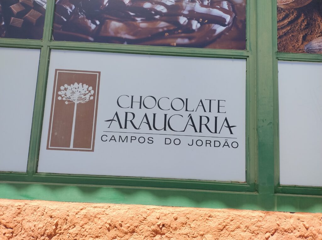 Descubra a Magia da Fábrica de Chocolates Araucária em Campos do Jordão ...